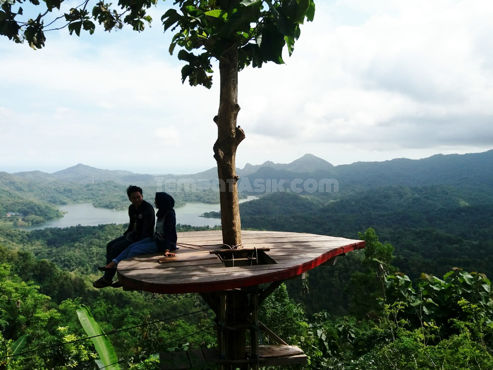Kalibiru, Wisata Alam dengan Spot Unik di Atas Bukit Kulon Progo ...