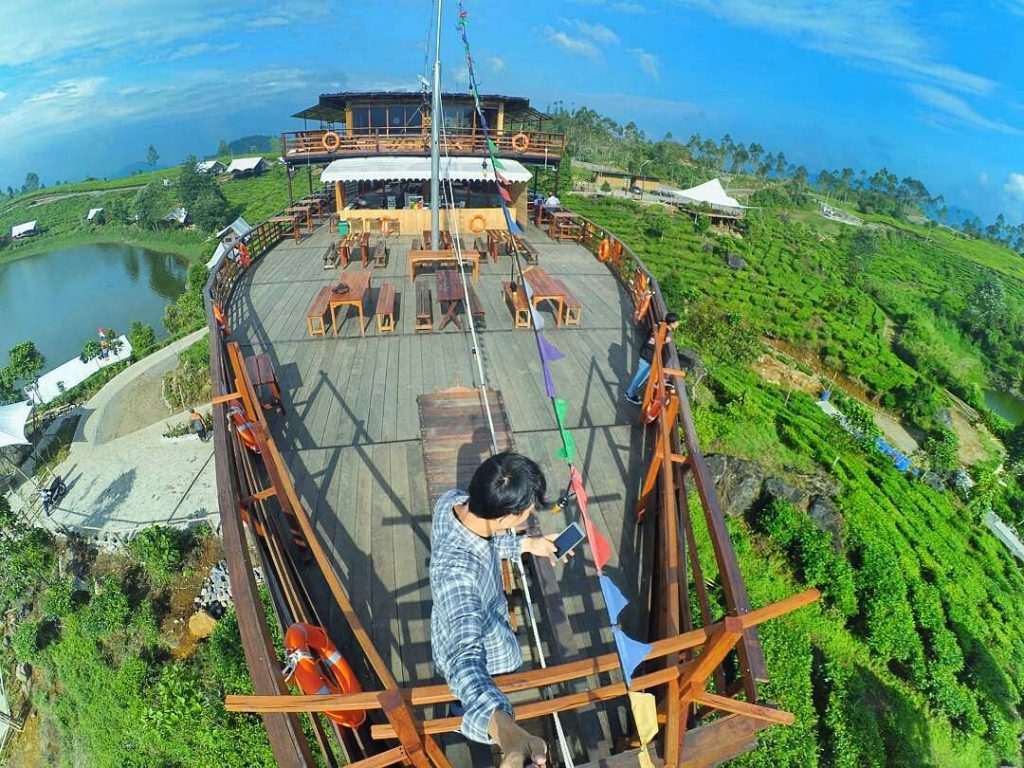Situ Patenggang Bandung dengan Pinisi Cafe & Resto yang Hits - Tempat Asik